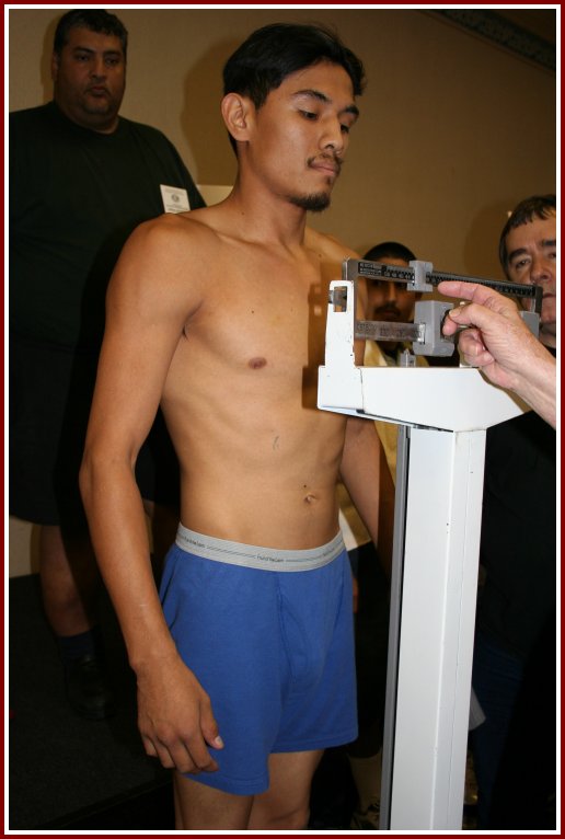 Exclusive Weigh-in Photos: Julio Cesar Chavez Jr. and Jorge Paez Jr ...